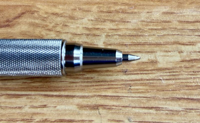 ZEBRA F-xMD（F-701）レビュー｜低重心で書きやすいステンレス製ボールペン